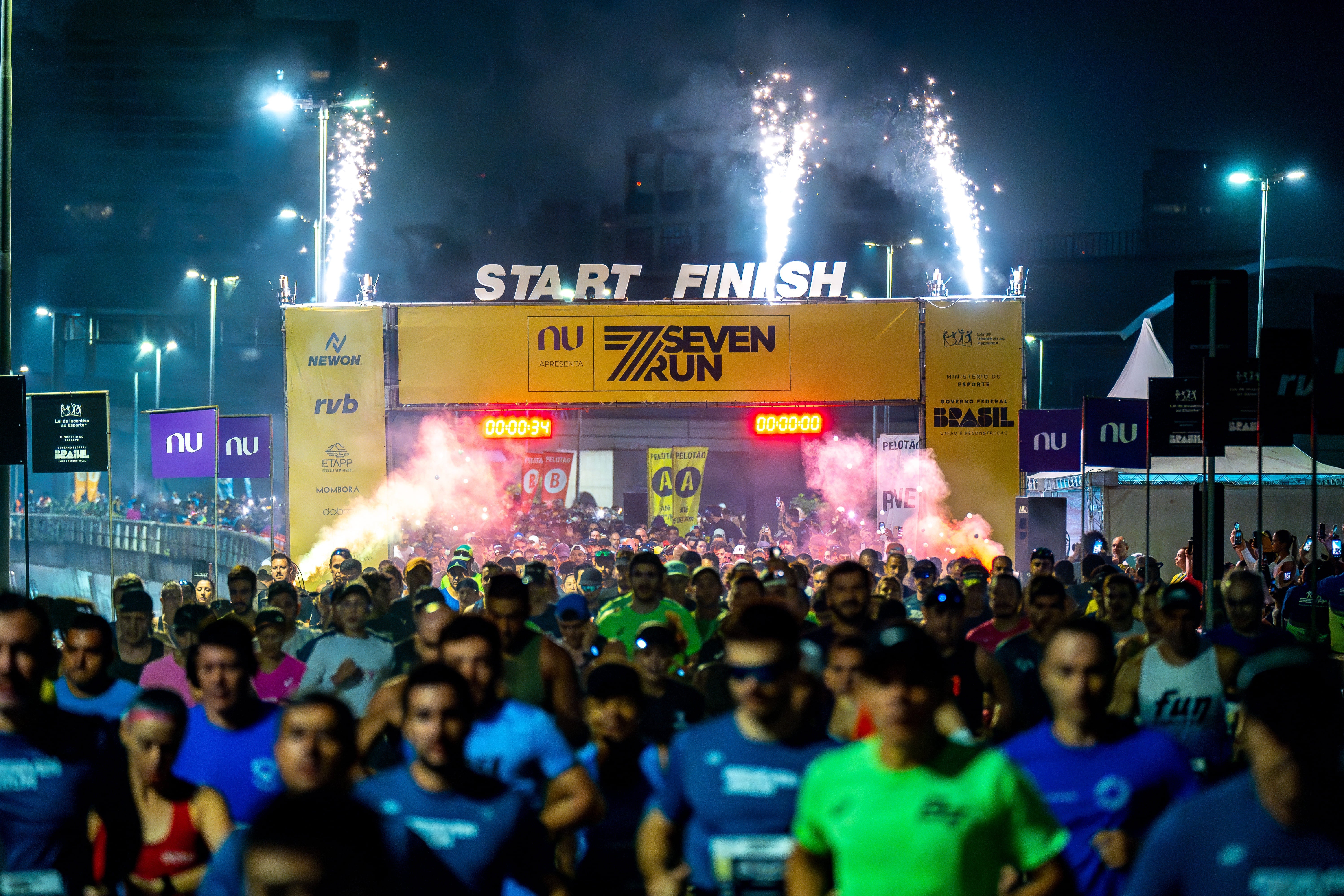 Seven Run 2025 brilha em São Paulo com mais de 5.200 concluintes e cre ...